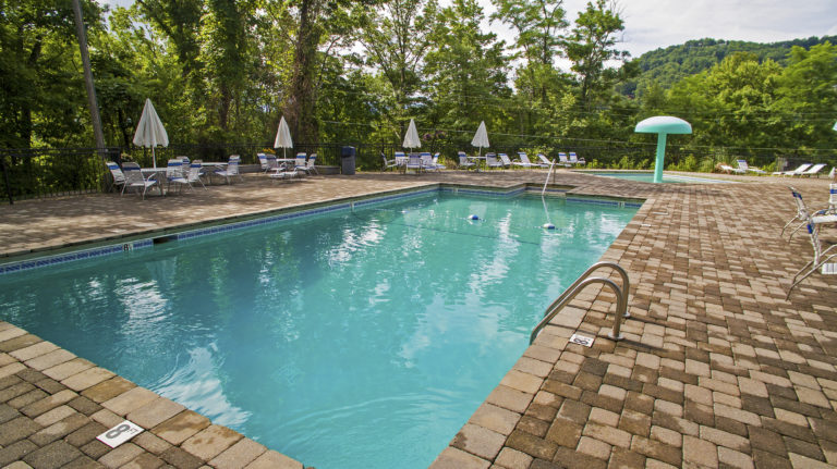 Gatlinburg Chalet Village Upper Alpine Clubhouse | Chalet Village ...