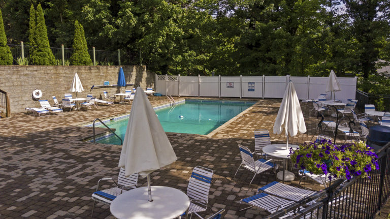 Gatlinburg Chalet Village Upper Alpine Clubhouse | Chalet Village ...